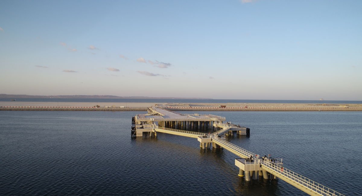 Parting the Sea of Oman at the Port of Duqm - BESIX Watpac